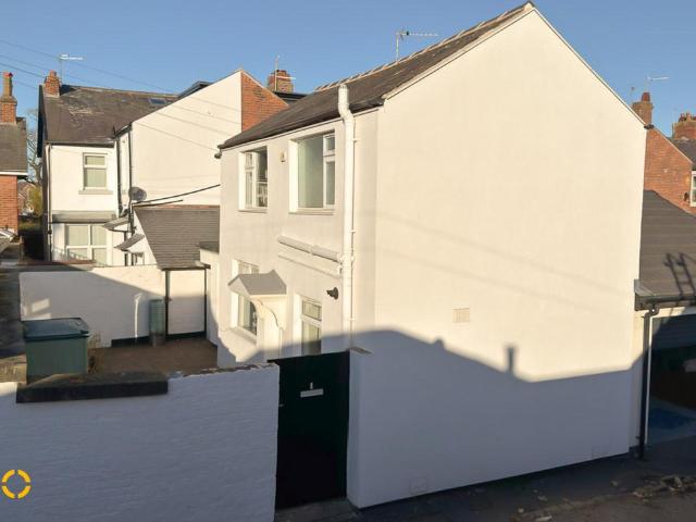 1 bedroom cottage for sale