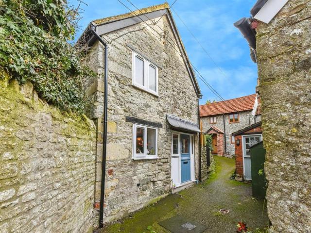 1 bedroom cottage for sale