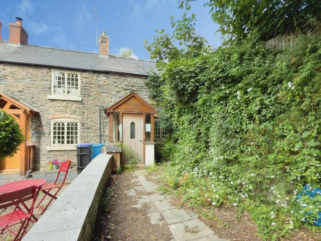 1 bedroom cottage for sale