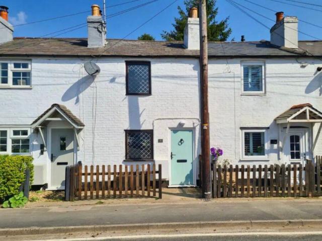 1 bedroom cottage for sale