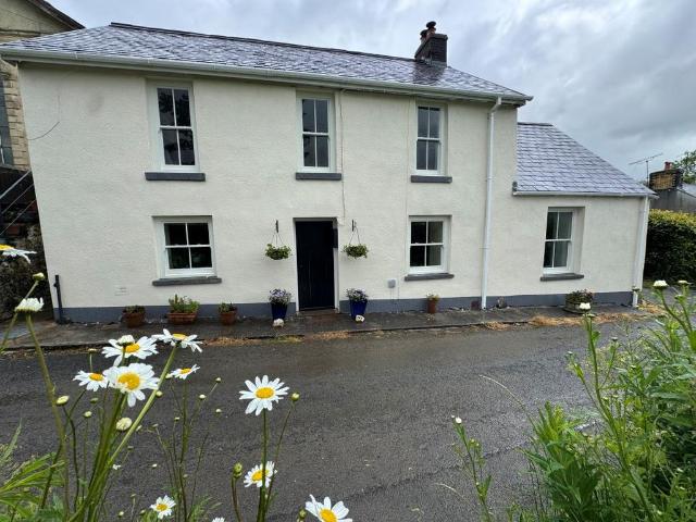 1 bedroom cottage for sale