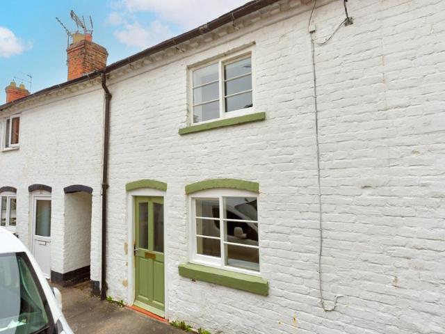 1 bedroom cottage for sale