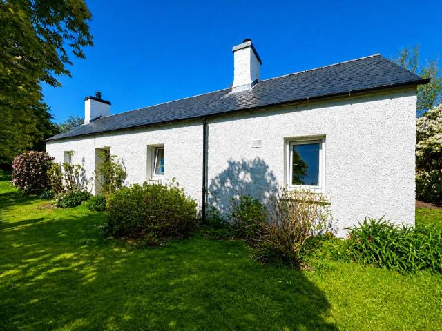1 bedroom cottage for sale