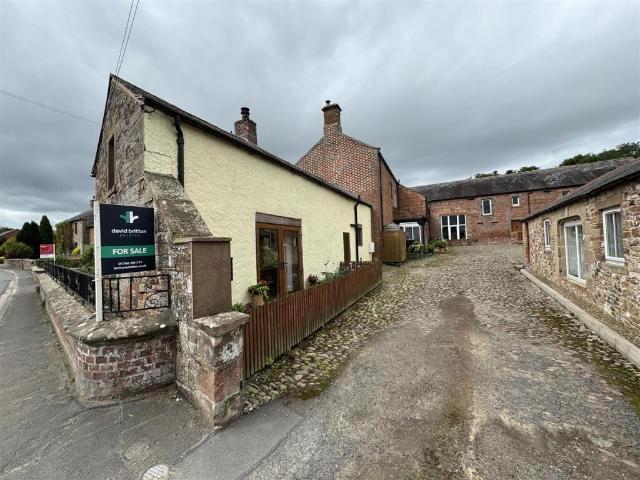 1 bedroom cottage for sale