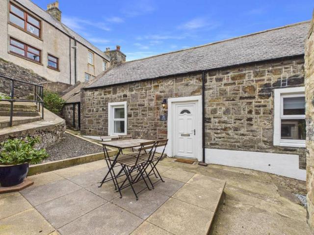 1 bedroom cottage for sale