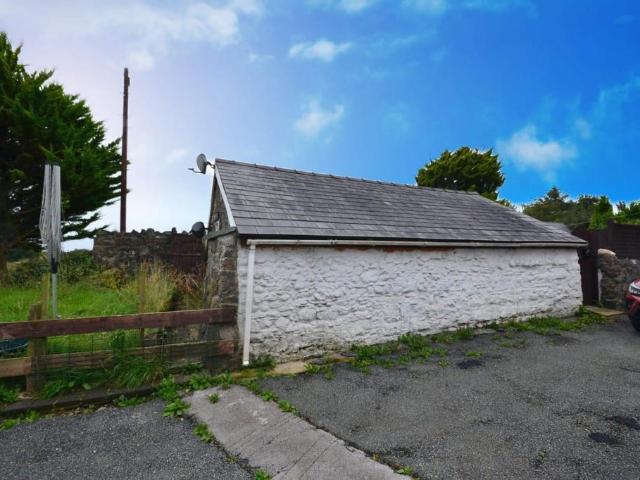 1 bedroom cottage for sale