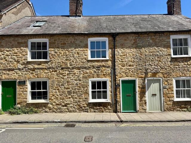 1 bedroom cottage for sale