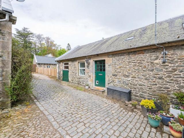 1 bedroom cottage for sale