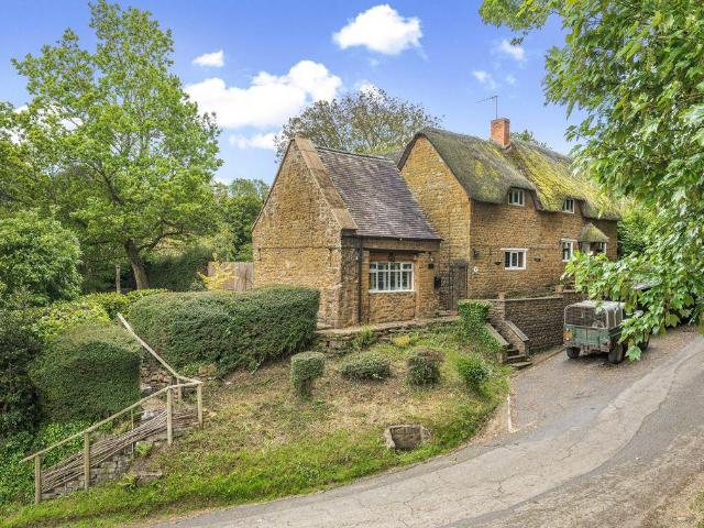 1 bedroom cottage for sale