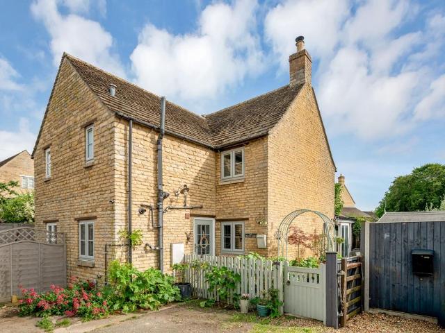 1 bedroom cottage for sale