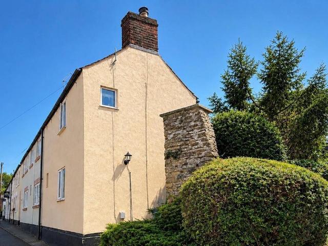 1 bedroom cottage for sale