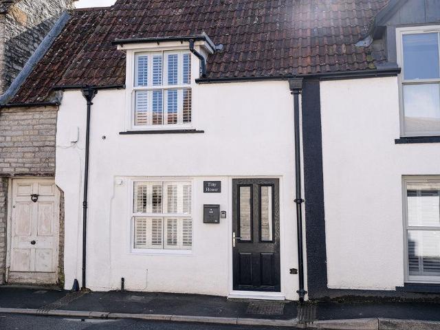 1 bedroom cottage for sale