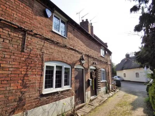 1 bedroom cottage for rent in Church Walk, Wellesbourne, CV35
