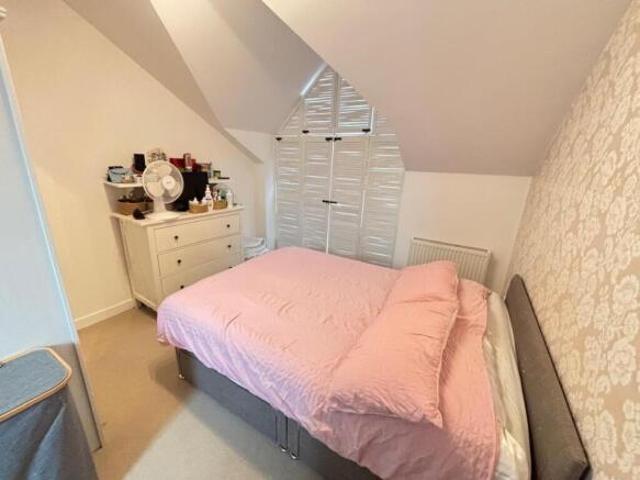 1 bedroom cottage for rent in Northfield Avenue, Ealing, W13