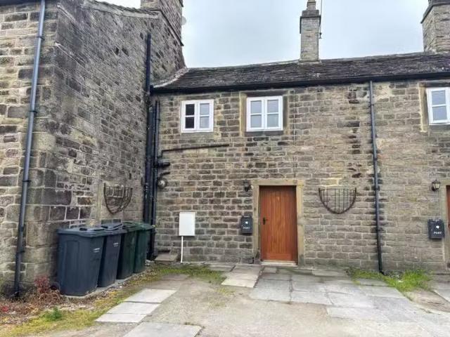 1 bedroom cottage for rent in Norr Lane, BD15