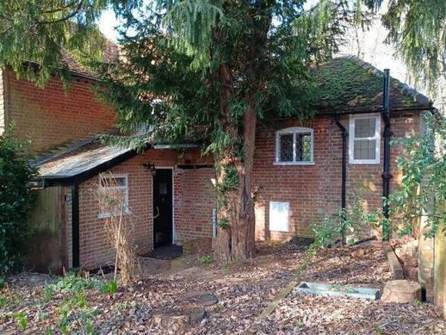 1 bedroom cottage for rent in STONEBRIDGE WHARF Shalford GU4