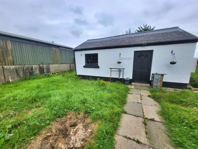 1 Bedroom Cottage House