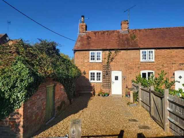 2 Bedroom Cottage House