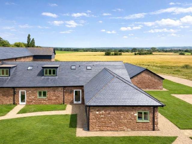 1 Bedroom Cottage House