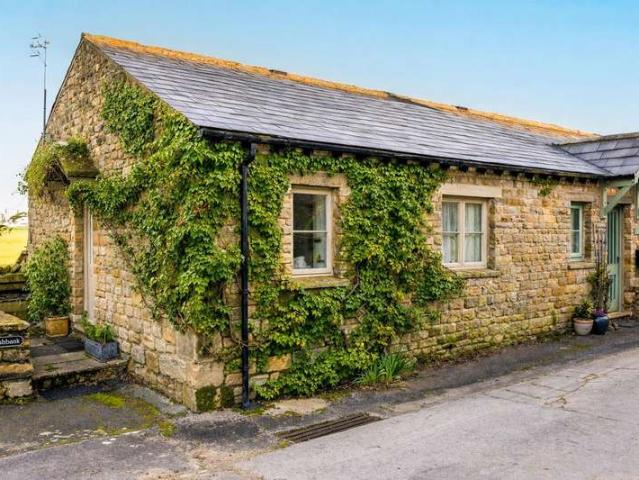 1 Bedroom Cottage House