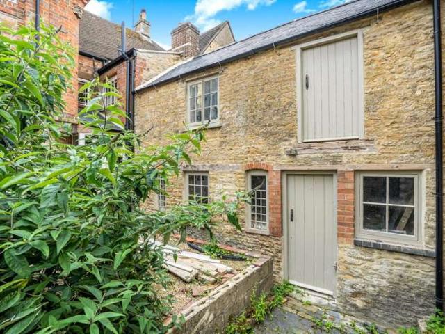 1 Bedroom Cottage House