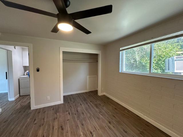 1 Bedroom Cozy Lower Unit in 4Plex on Redondo Aven