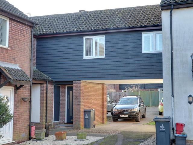1 bedroom coach house for sale