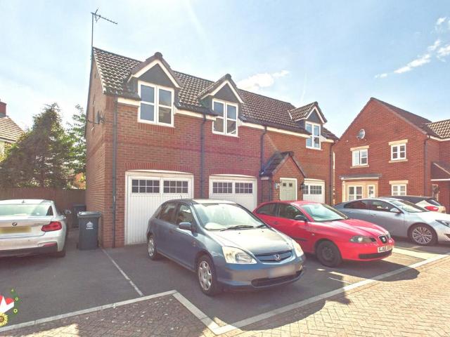 1 bedroom coach house for sale