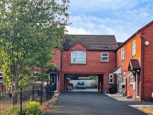 1 bedroom coach house for sale