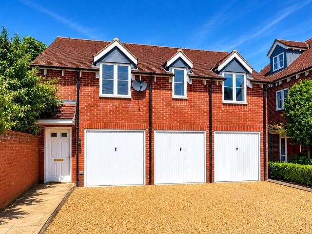 1 bedroom coach house for sale