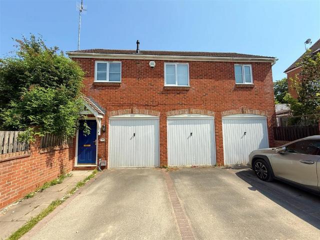 1 bedroom coach house for sale