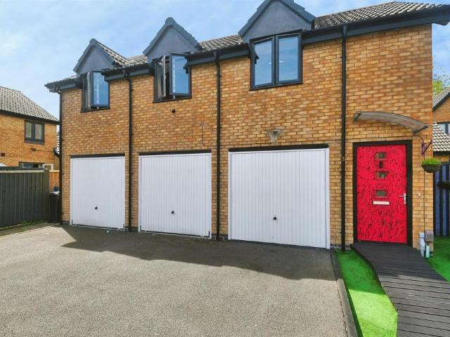 1 bedroom coach house for sale