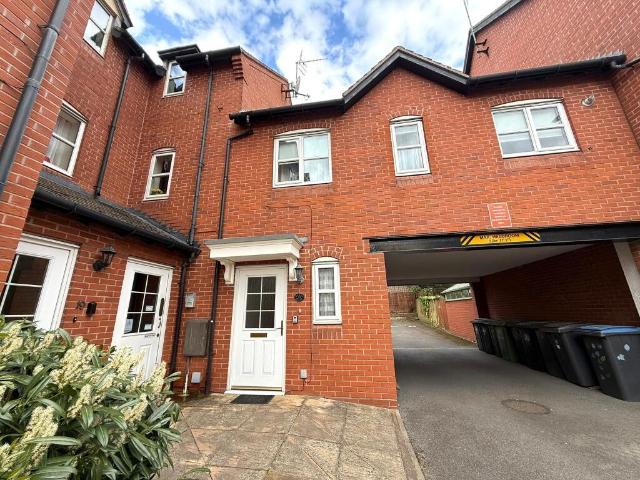 1 bedroom coach house for sale