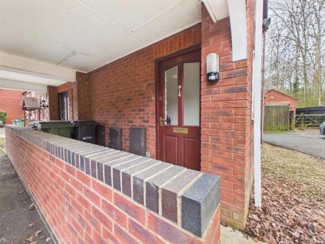 1 bedroom coach house for sale in Leeds Avenue, Worcester, Worcestershire, WR4