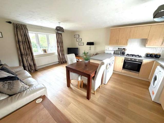 1 Bedroom Coach House Flat