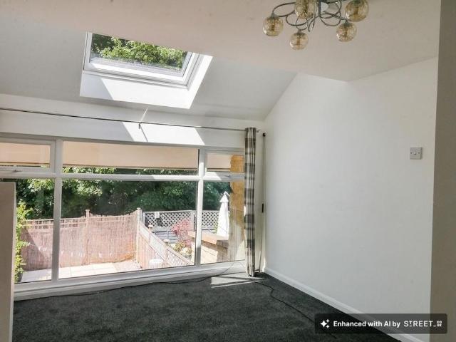 1 bedroom coach house to rent