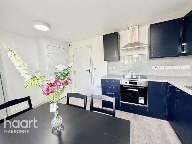 1 bedroom coach house to rent