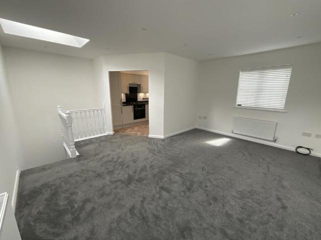 1 bedroom coachhouse to rent