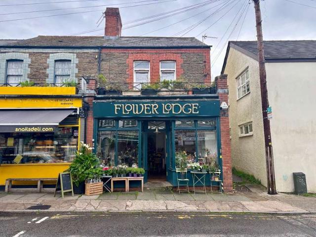 1 Bedroom Commercial Property
