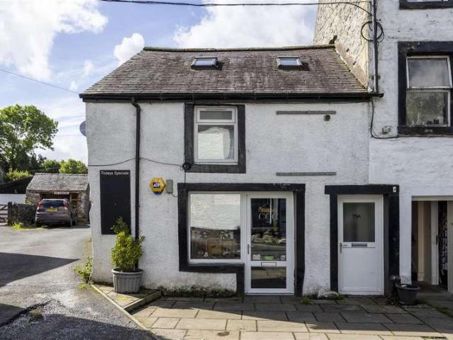 1 Bedroom Commercial Property