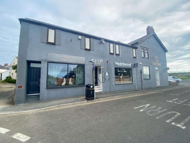 1 Bedroom Commercial Property