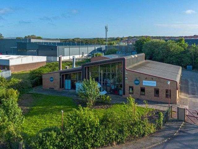 1 Bedroom Commercial Property