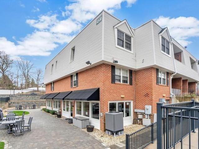 1 Bedroom Condo for Rent at 104 Palo Alto Dr, Plainview, NY 11803 Plainview