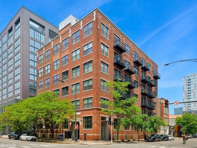 1 Bedroom Condo for Rent at 106 N Aberdeen St #4F, Chicago, IL 60607 Near West Side