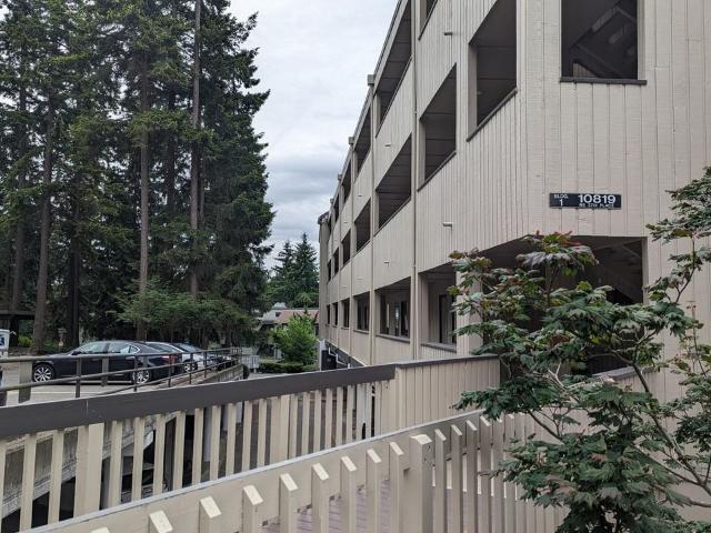 1 Bedroom Condo for Rent at 10819 Ne 37th Pl #107, Bellevue, WA 98004 North Bellevue