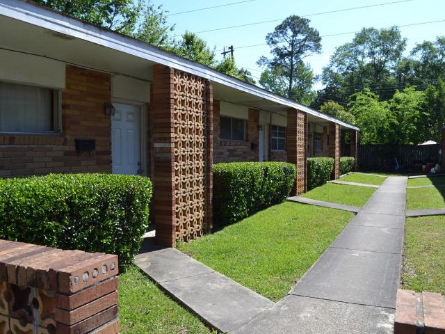 1 Bedroom Condo for Rent at 103 Delwood Cir #103B, Warner Robins, GA 31088