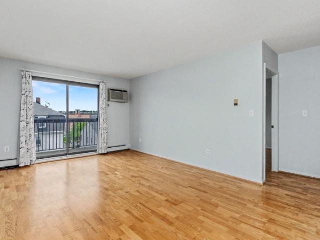 1 Bedroom Condo for Rent at 10 Williams St #37, Newton, MA 02472 Newton Corner