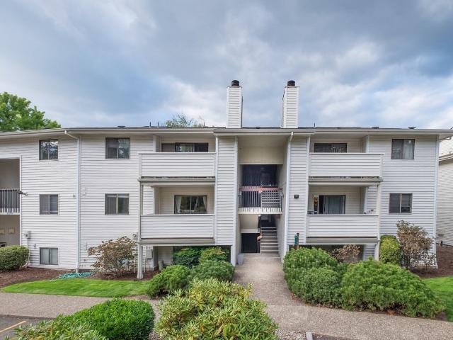 1 Bedroom Condo for Rent at 11044 Sw Greenburg Rd #218, Tigard, OR 97223 Tigard Neighborhood Area 3