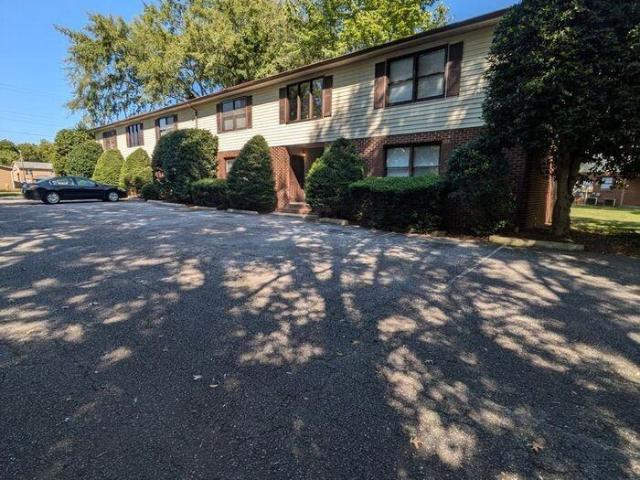 1 Bedroom Condo for Rent at 1251 Main Avenue Drive Northwest #03, Hickory, NC 28601 West Hickory Westmont