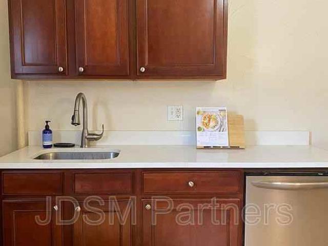 1 Bedroom Condo for Rent at 1260 Vine St #4, Denver, CO 80206 Cheeseman Park